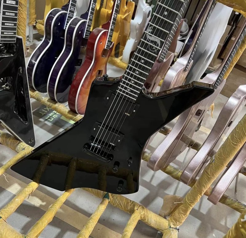 Custom ESP Style Snakebyte Electric Guitar Active Pickups in Black Color