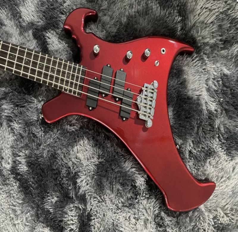 Custom red metal finishing electric guitar special body guitar