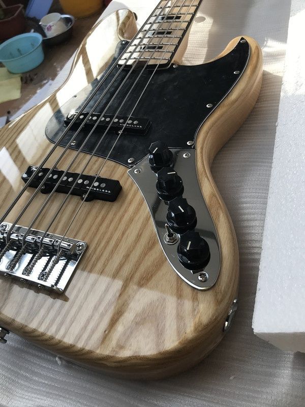 Custom 5 strings JAZZ BASS with ASH body in natural color,maple neck