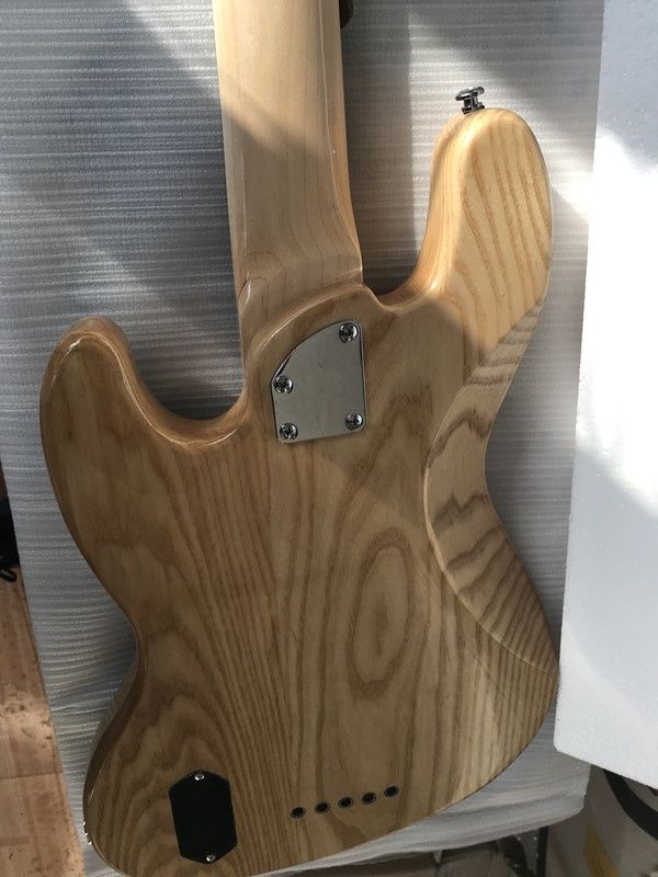 Custom 5 strings JAZZ BASS with ASH body in natural color,maple neck